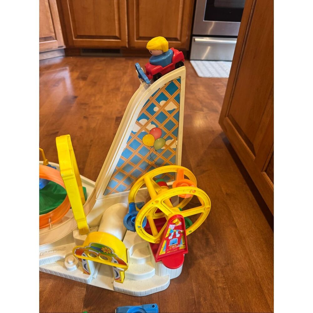 Fisher-Price | Toys | Vintage 993 Fisher Price Little People Fun Park ...